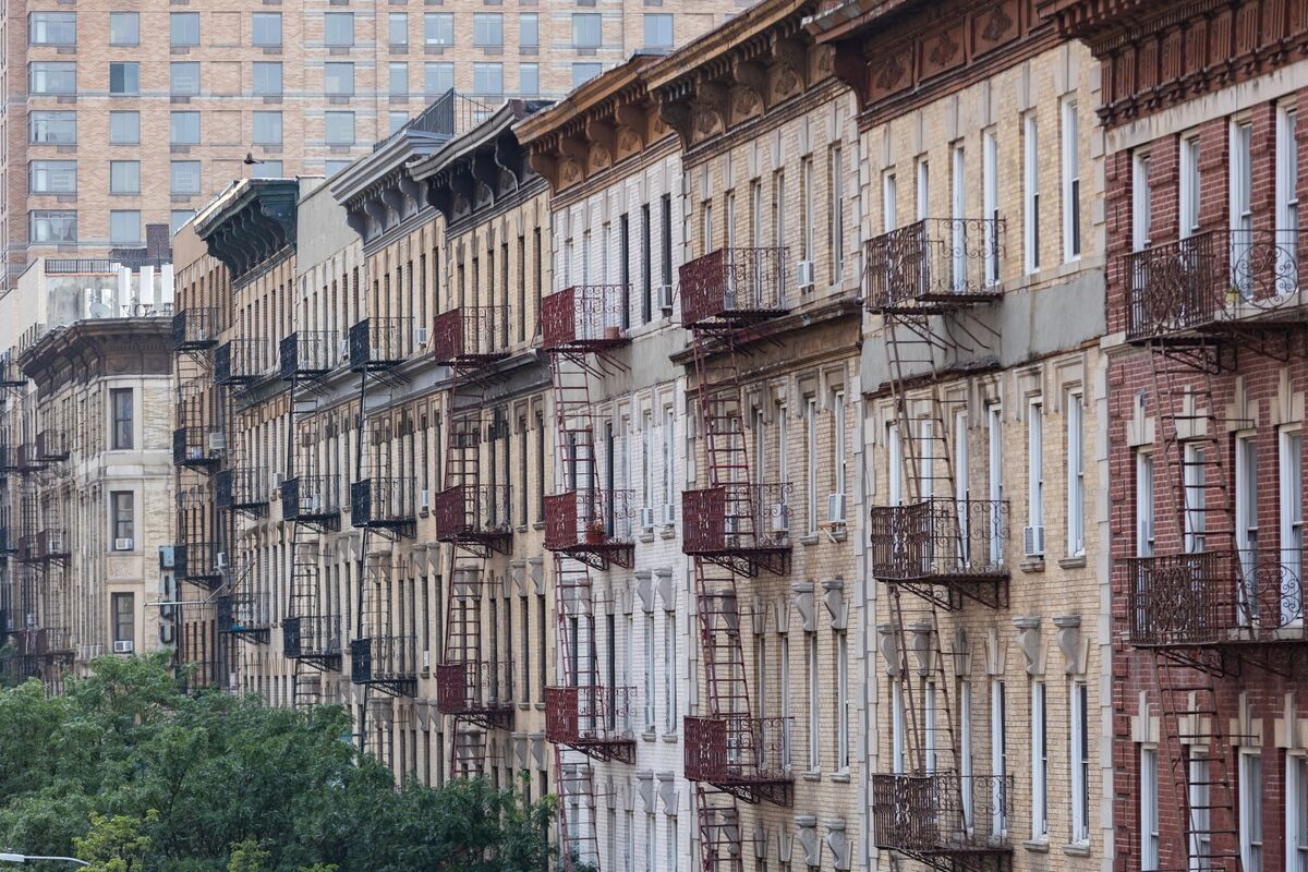 Manhattan Apartment Rents Plateau After Months of Record Highs - Bloomberg