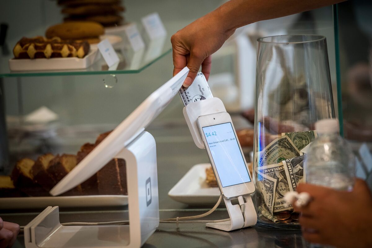 US Consumer Credit Rises $13.1 Billion on Non-Revolving Debt - Bloomberg