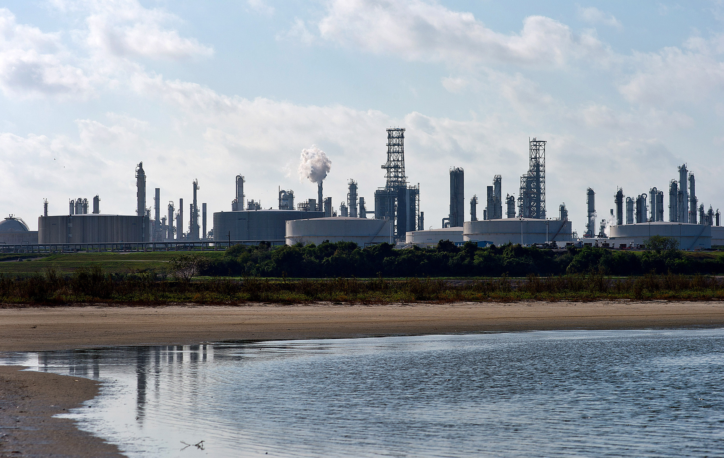 米コーク・インダストリーズ、ペトロロジスティクス買収へ - Bloomberg