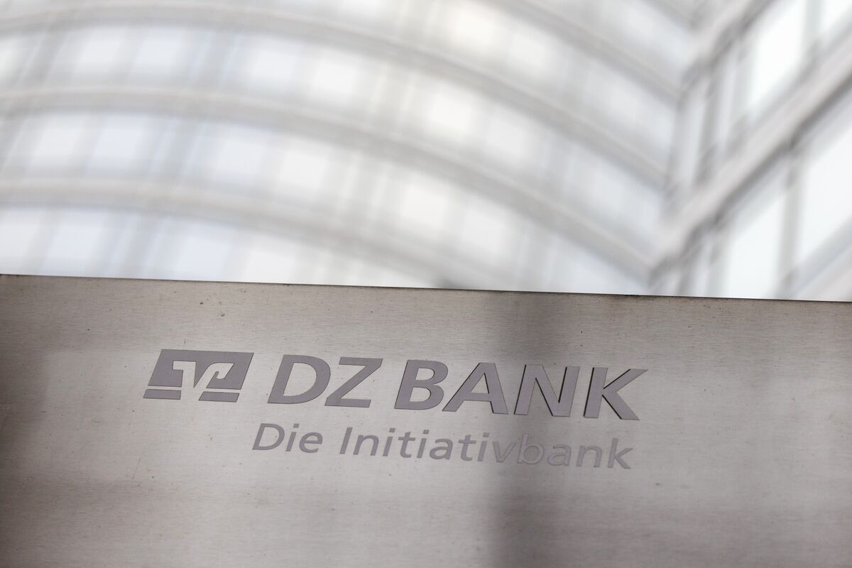 So entwickelt sich Mitarbeiterzahl in Landesbanken, DZ, Deka - Bloomberg