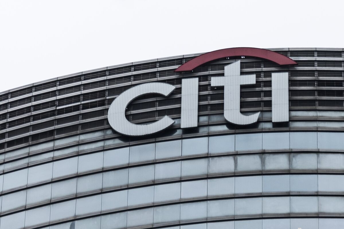 Citigroup’s (C) Retail Services Chief David Chubak Departs for Outside ...