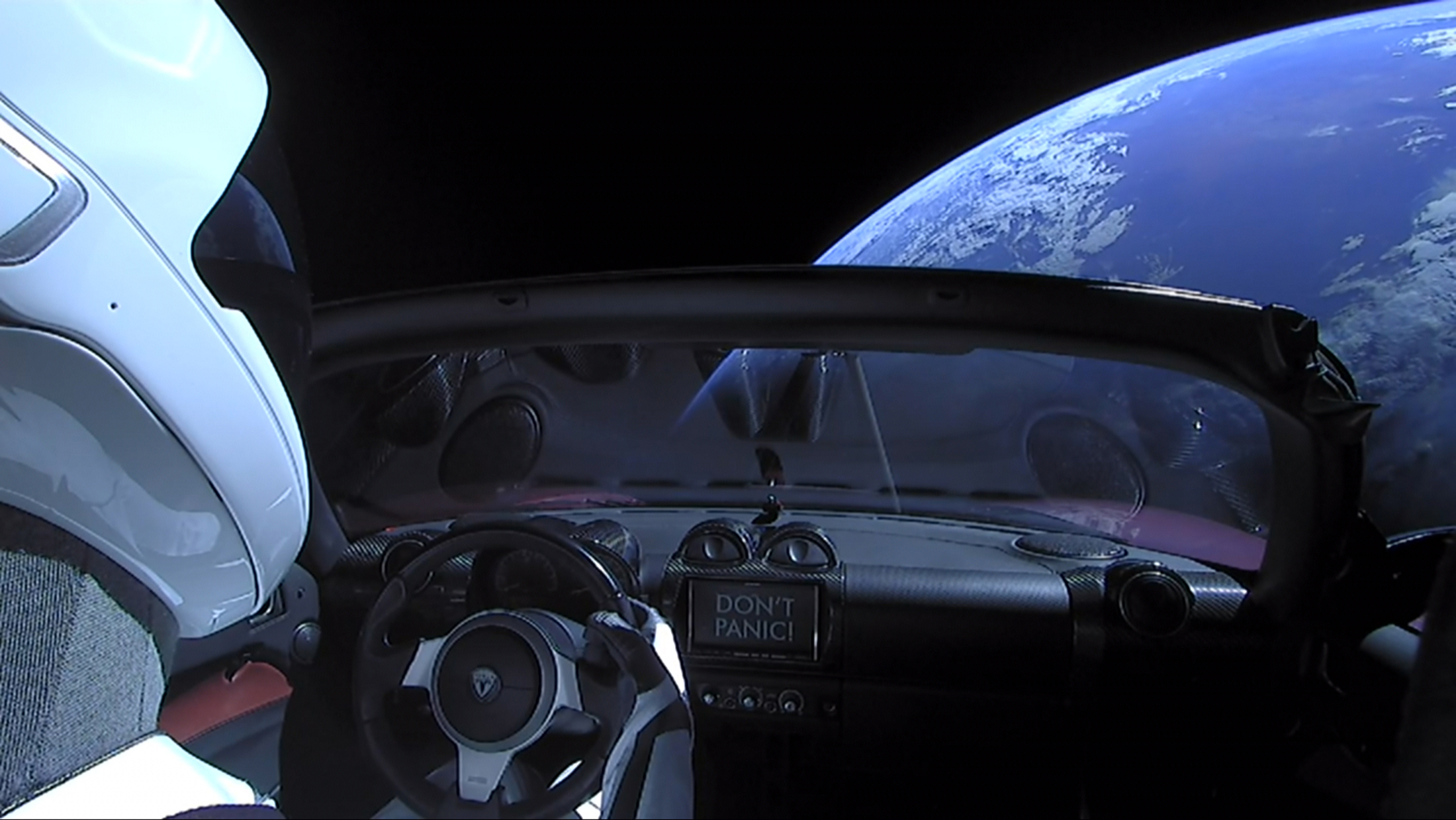 Boeing CEO Takes Playful Jab at Musk's Rocket-Launched Tesla - Bloomberg