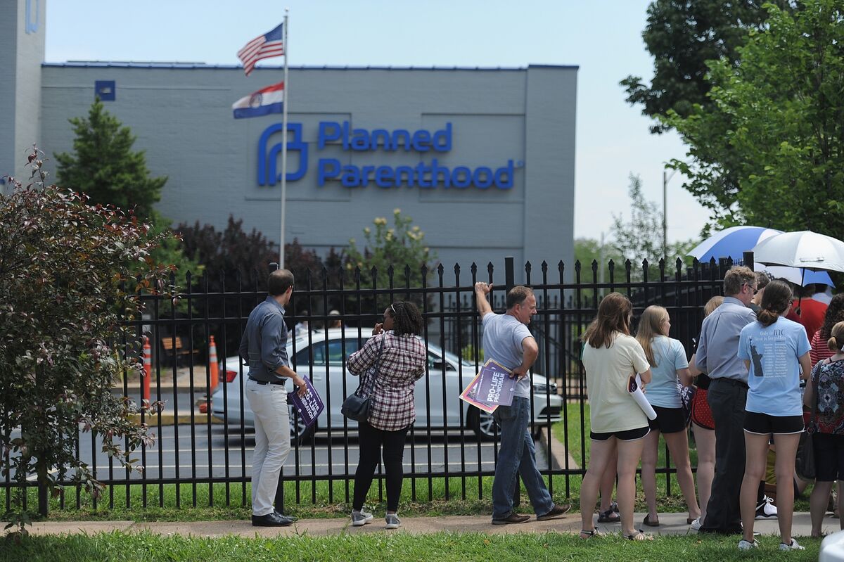 Abortion Clinics Are Closing. Hospitals and OB-GYNS Should Step Up ...