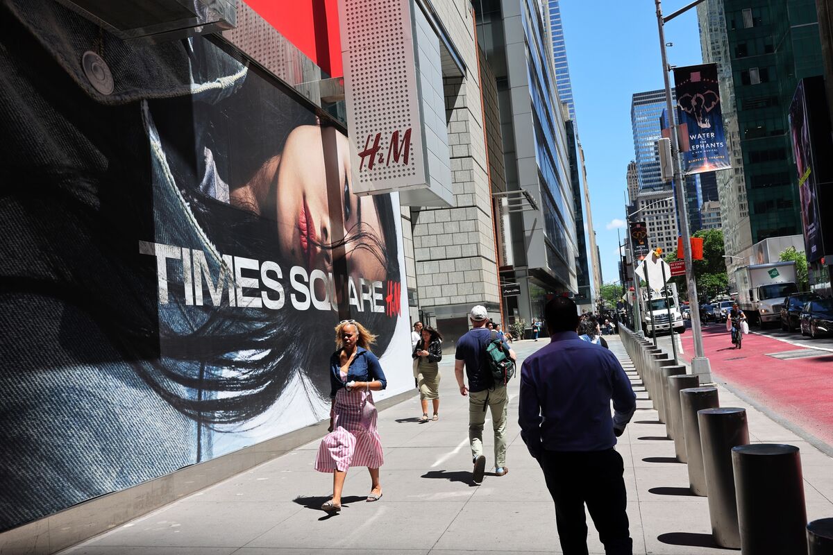 Corporate Earnings Are Being Squeezed by Consumers Trading Down ...