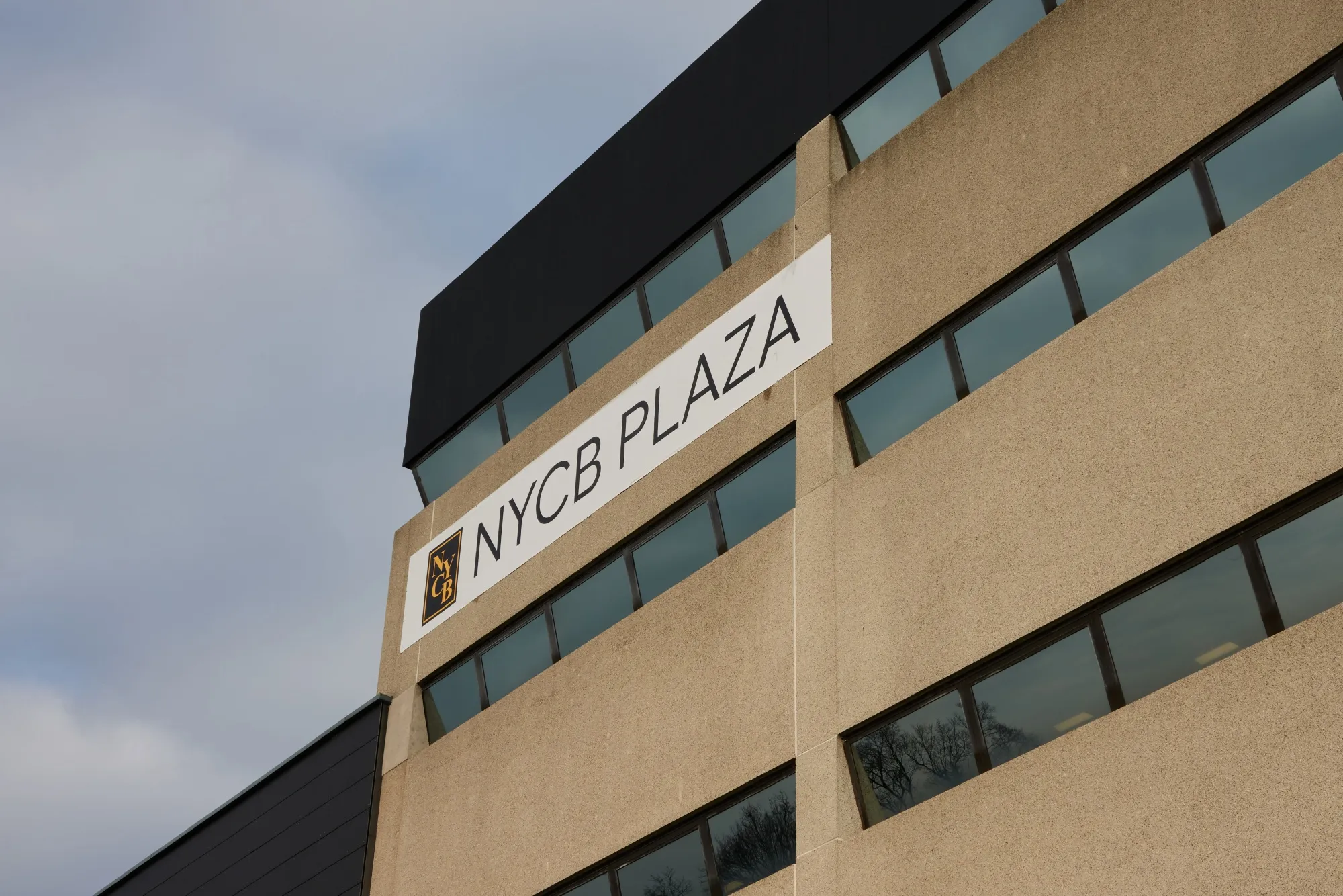 NYCB Earnings: Investors Await New CEO Vision After Drama - Bloomberg