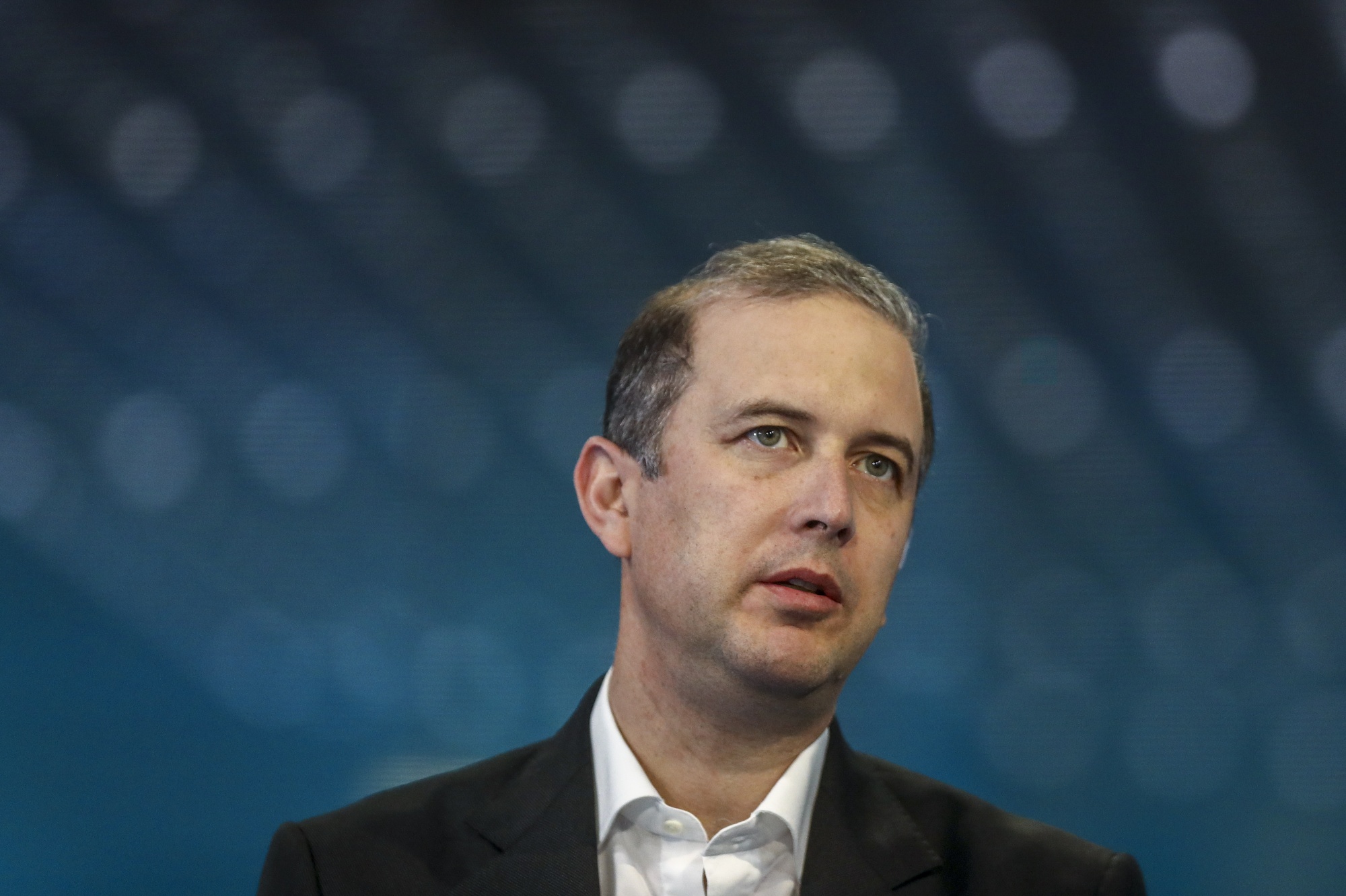 Snam CEO Marco Alvera Set to Leave Italian Gas Company in April - Bloomberg