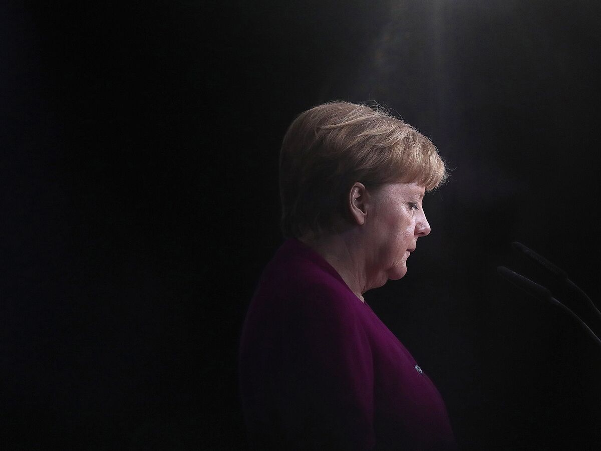 Merkel Steps Down as Party Leader, Hurt by Election Setbacks - Bloomberg
