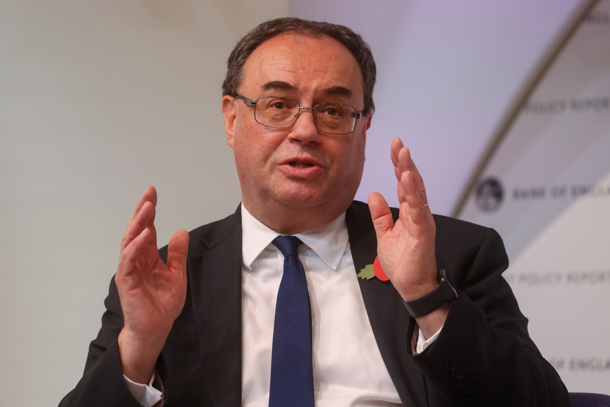 BOE Governor Blames Investors for Misreading Comments on Rates - Bloomberg