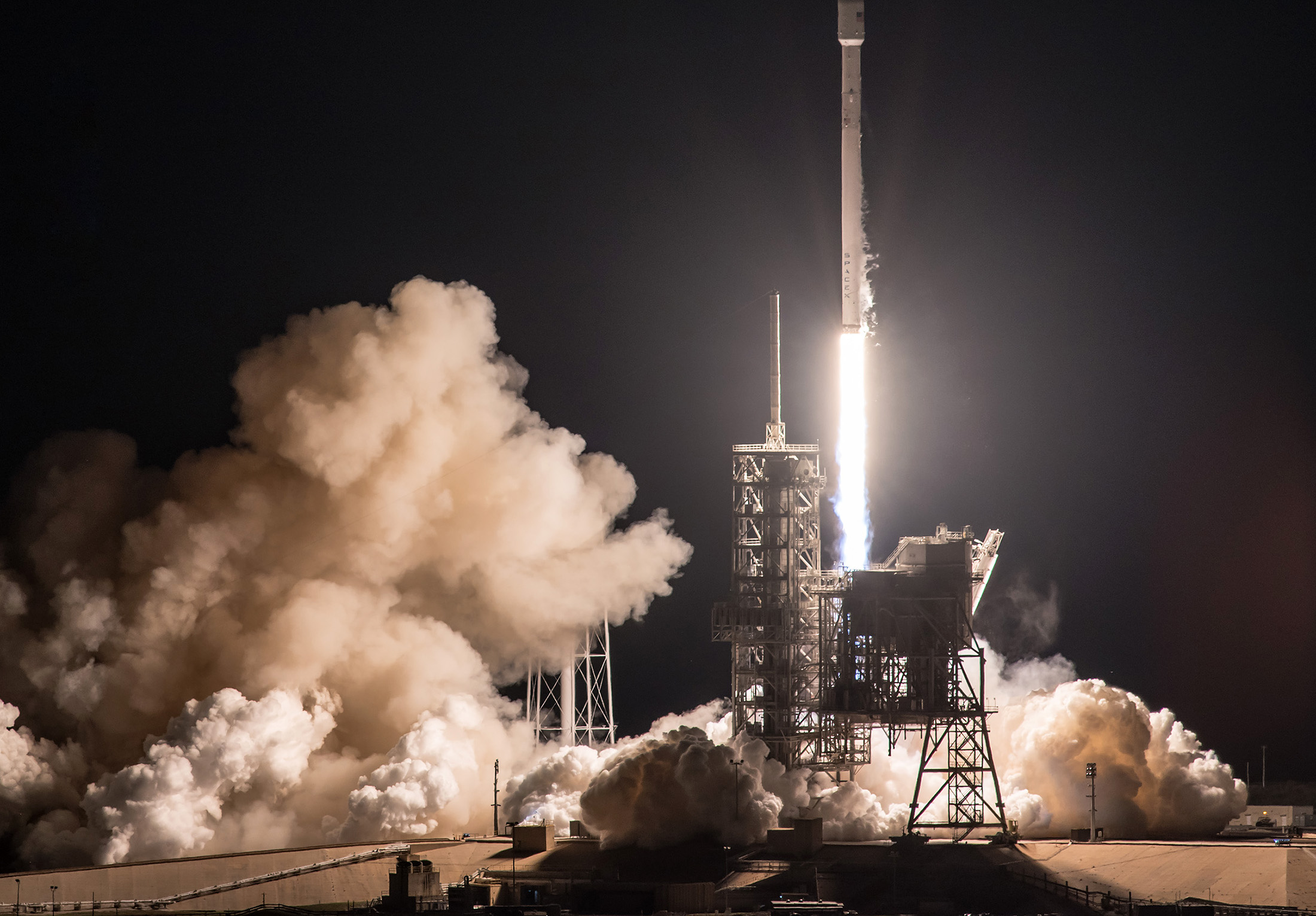 SpaceX Sends Satellite Into Orbit After Two-Day Delay - Bloomberg