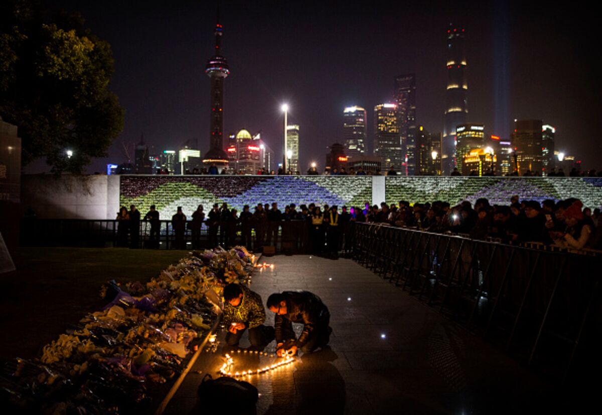 Shanghai's Anxieties Result in Tragedy - Bloomberg