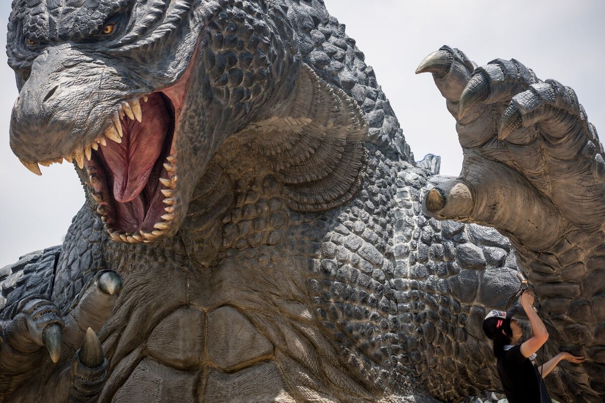 11月公開のゴジラ新作に市場は熱視線、東宝株が上昇－3Qも好調 - Bloomberg