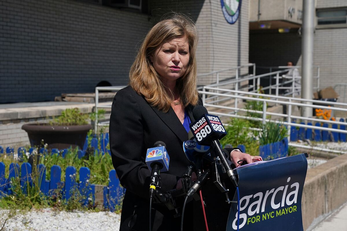 NYC s Mayor Race Heats Up With Times Nod Crime Focus Bloomberg nyc-s-mayor-race-heats-up-with-times-nod-crime-focus-bloomberg