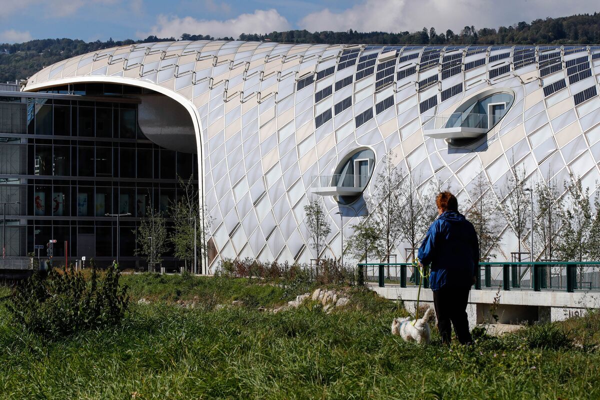 Photo Tour: Shigeru Ban Swatch Headquarters in Biel, Switzerland ...