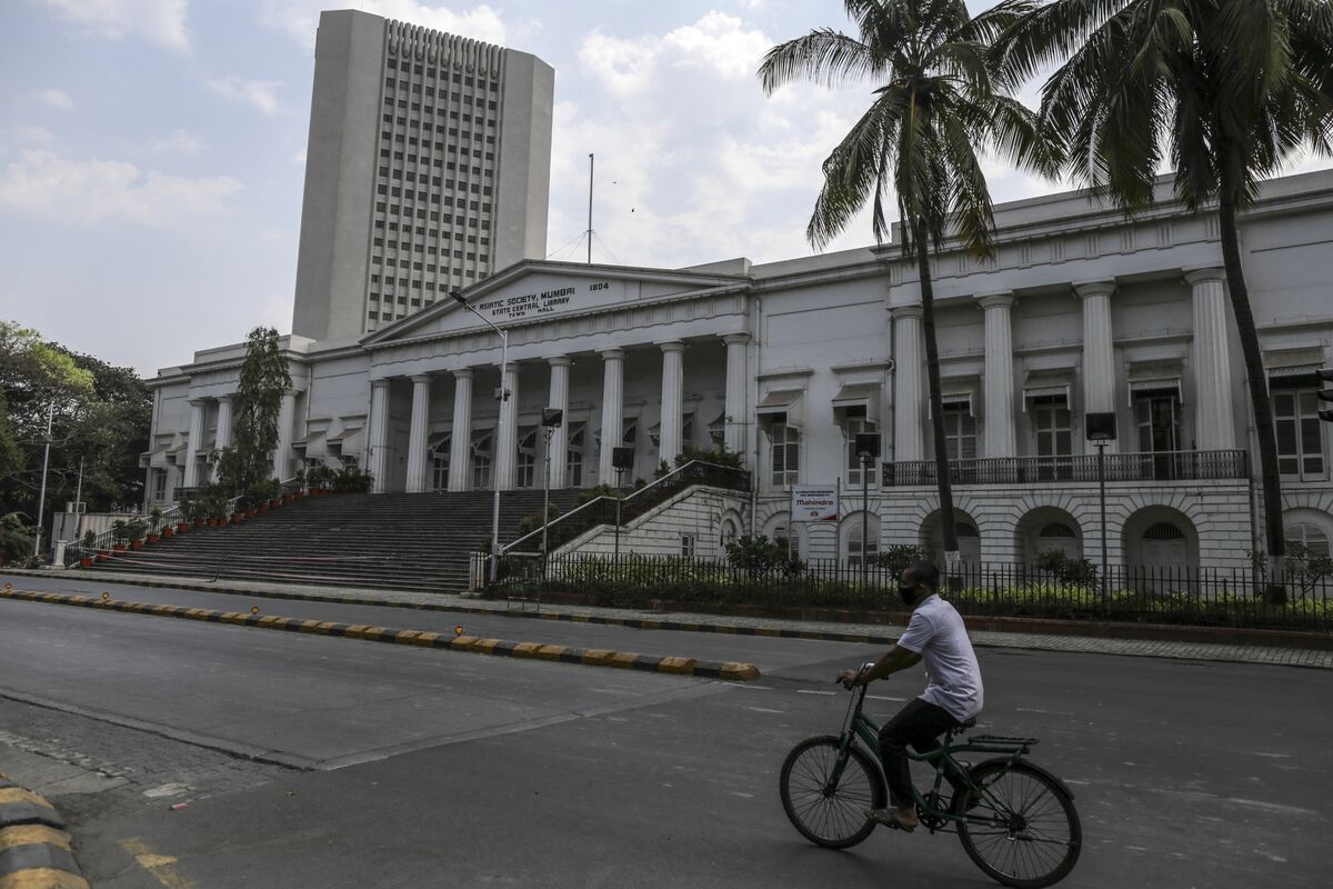 India’s Dollar Bond Returns Beat Asian Peers After RBI Steps - Bloomberg