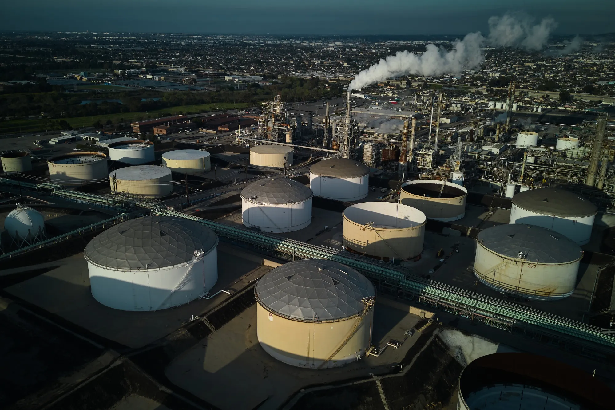 California Heads for Gas-Supply Squeeze, Price Spikes as Refineries ...