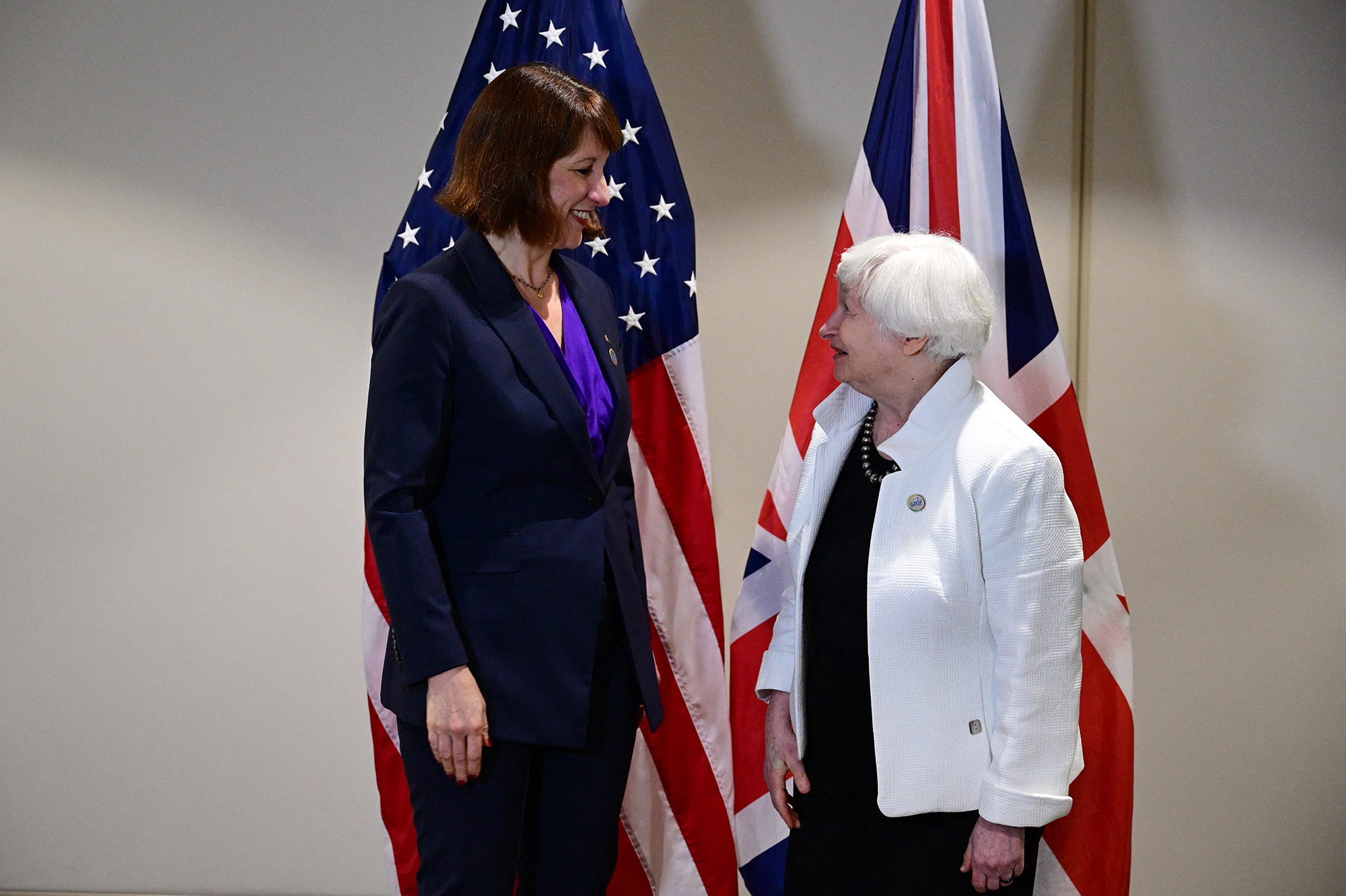 UK’s Reeves Bonds With Yellen in Debut on Global Finance Stage - Bloomberg