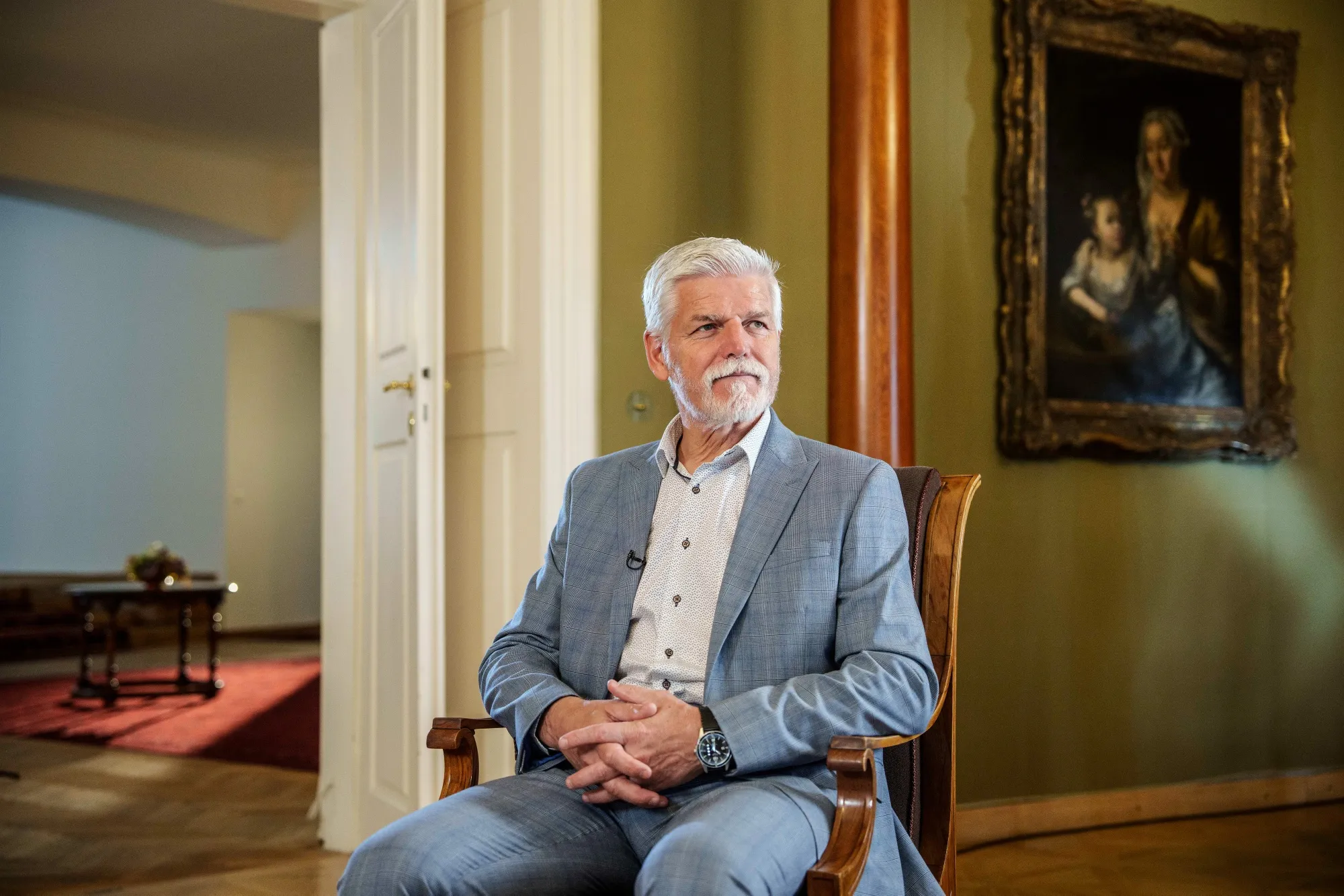 Czech Leader Calls on Trump to Give Europe More Time to Rearm - Bloomberg