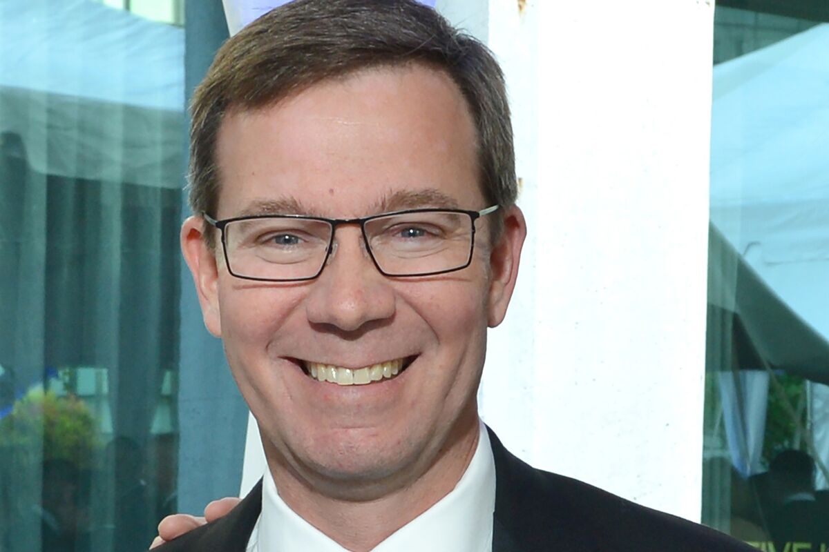 Robert Allbritton, Politico Publisher, to Net Fortune From Axel ...