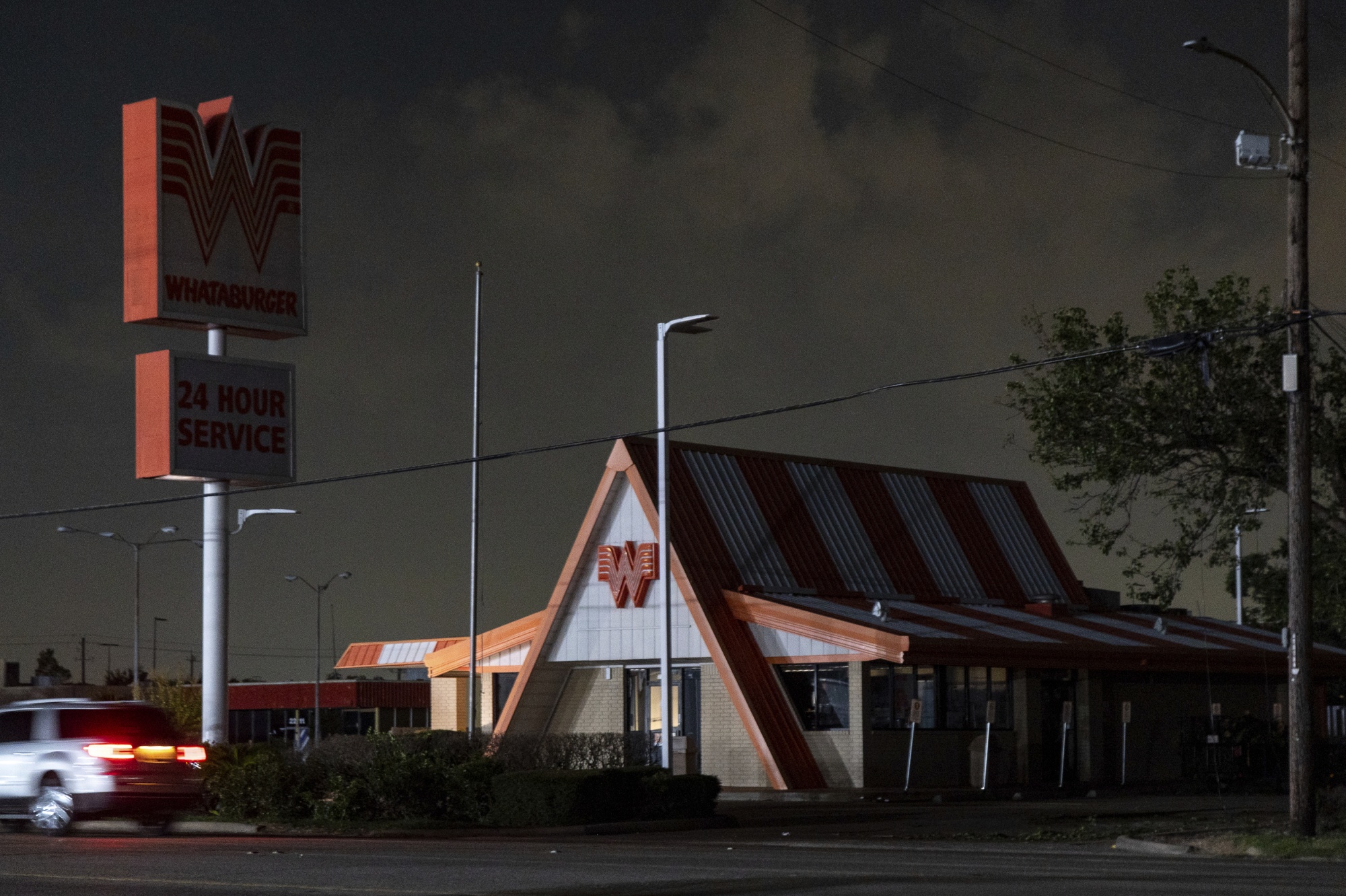 Houston Blackouts: Residents Use Whataburger App to Track Post ...