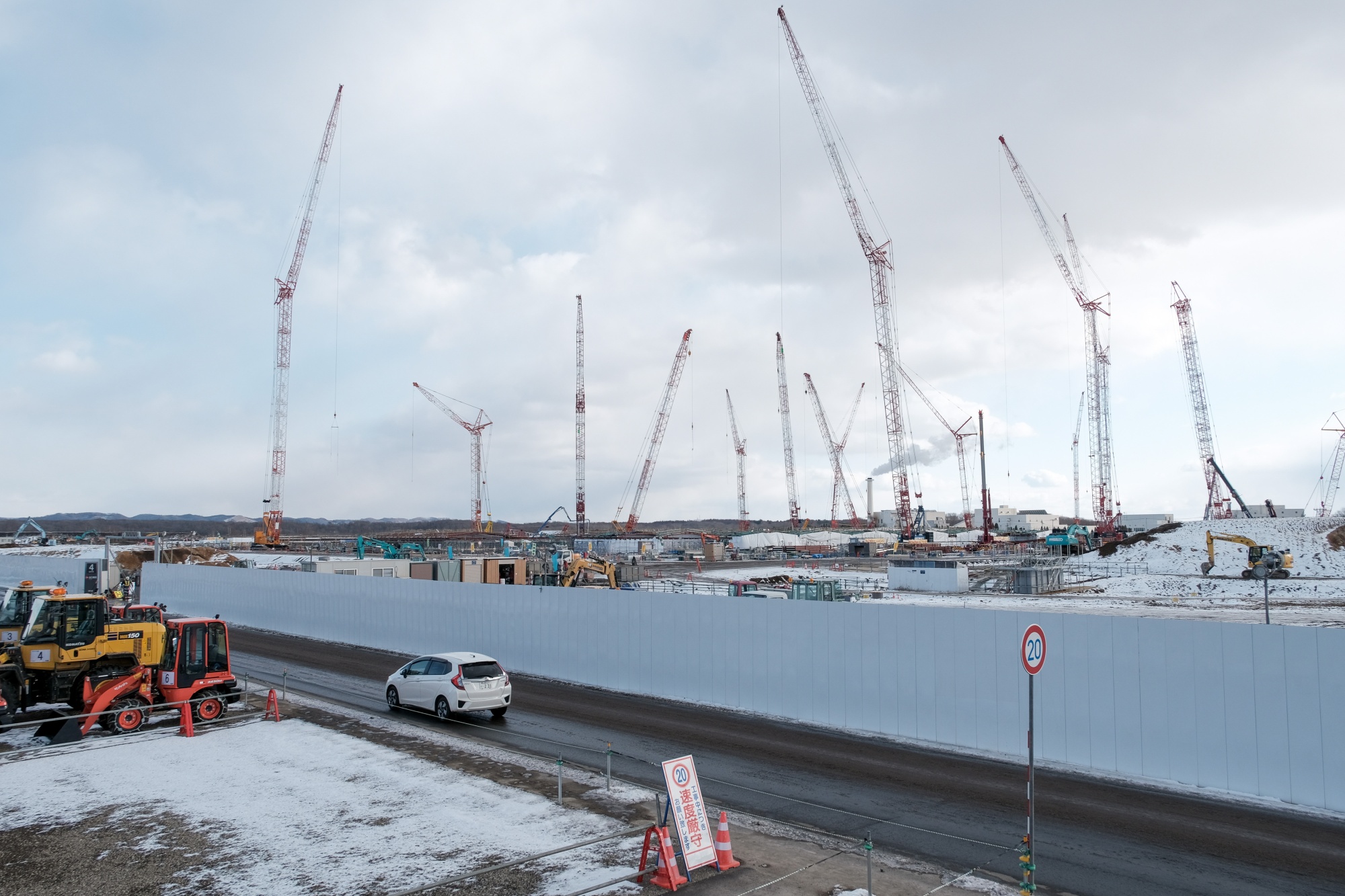 Japan’s Chip Spree Aims to Kick Economy Into High Gear - Bloomberg