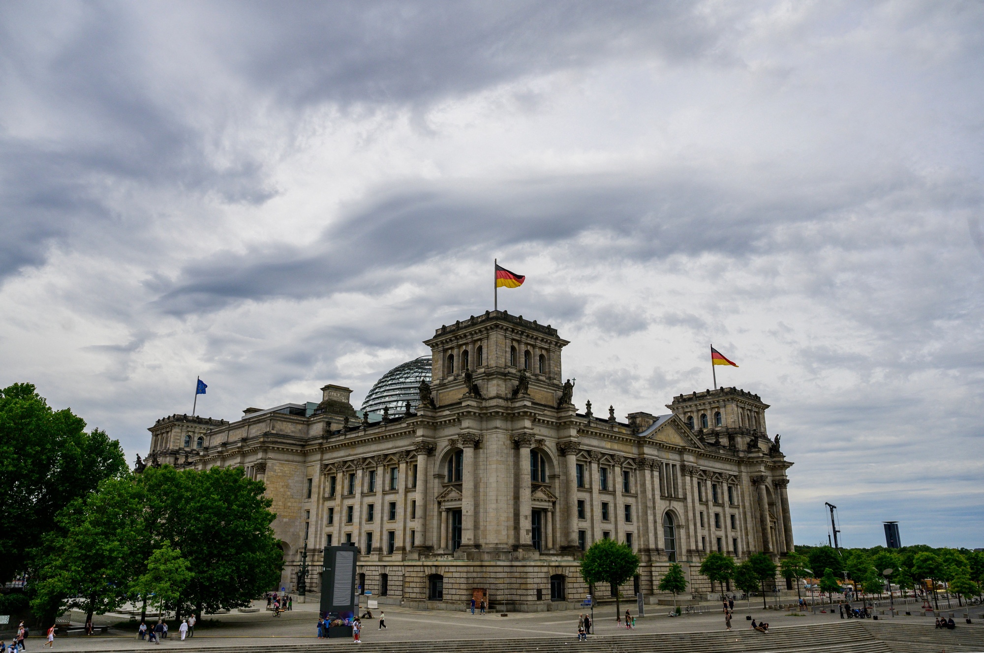 German Budget Chaos Puts Industry’s Green Overhaul at Risk - Bloomberg