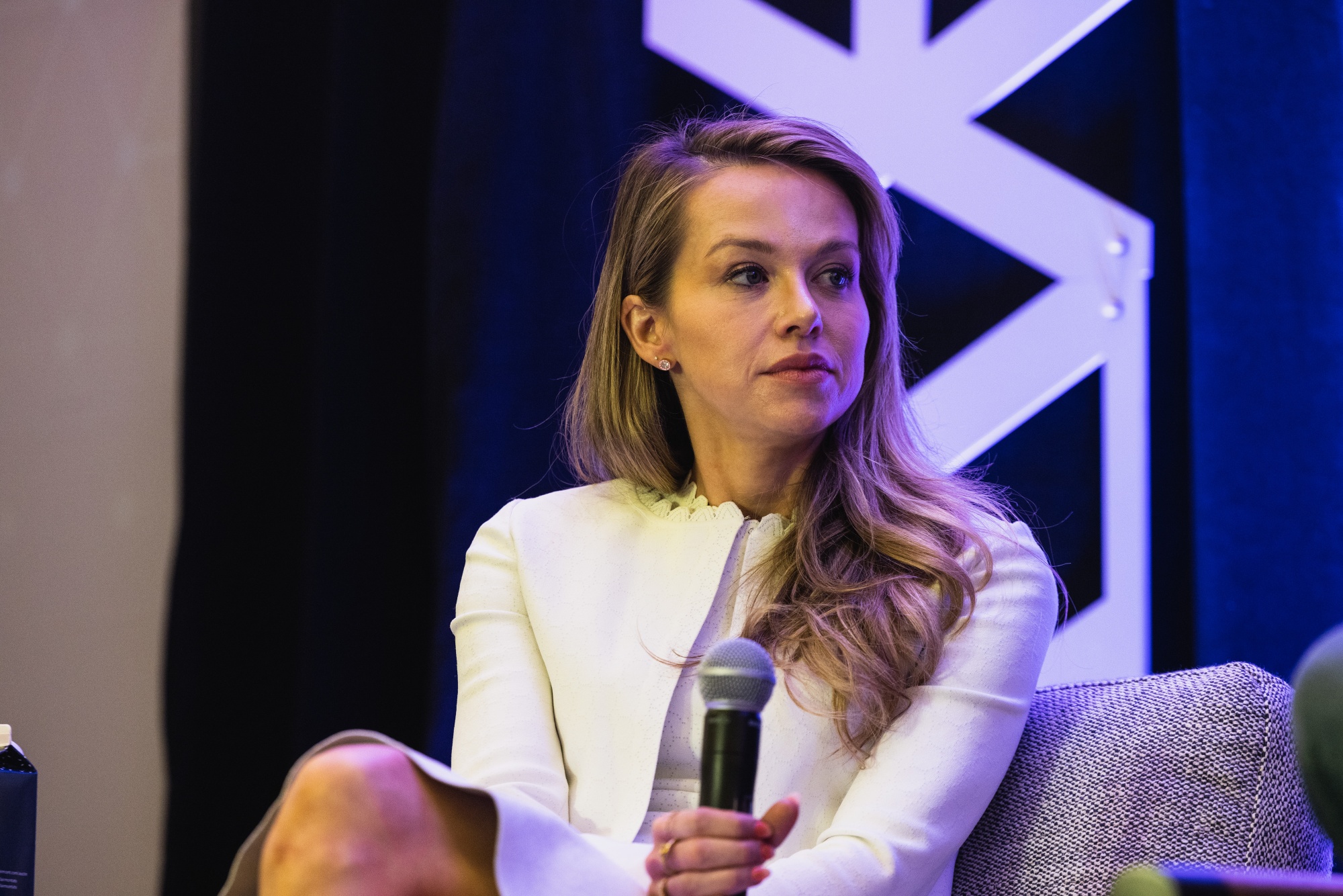 UK Billionaire Alan Howard-Backed Crypto VC Firm Hires Diana Biggs as Partner - Bloomberg