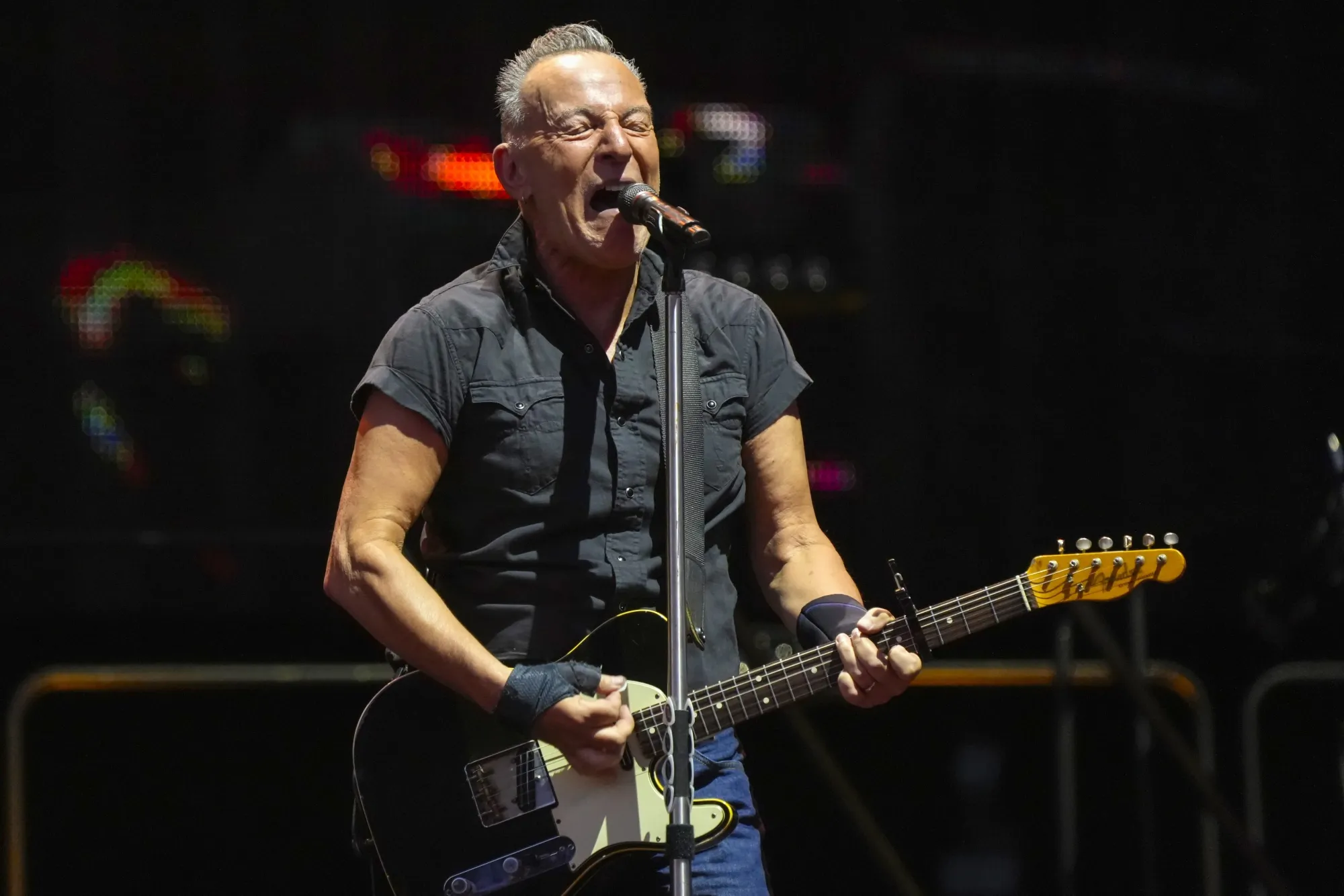Bruce Springsteen postpones all 2023 tour dates until 2024 as he ...