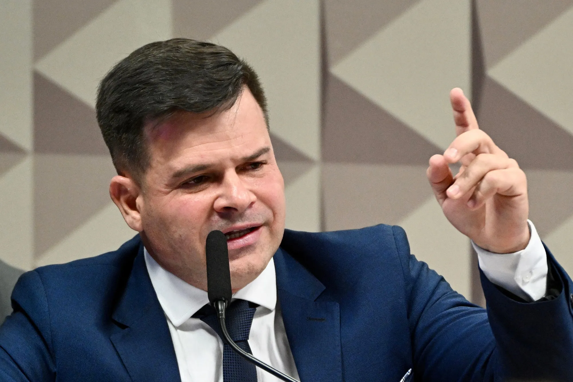 Silvinei Vasques, Bolsonaro Ally, Arrested in Paraguay After Breaking ...