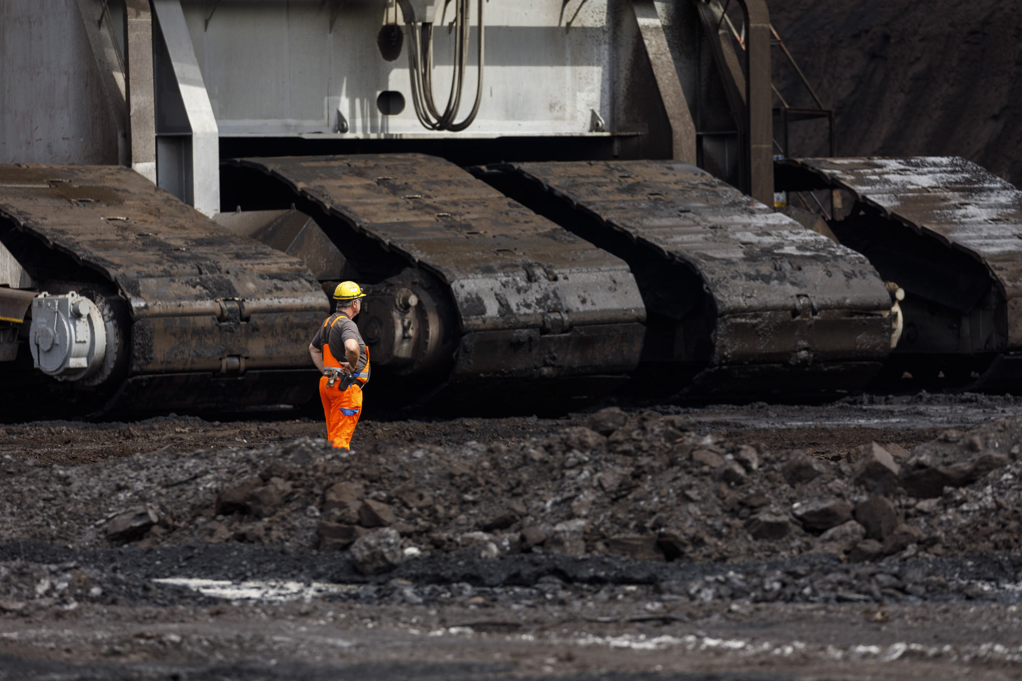 Germany Struggles to End Coal Reliance Despite Clean-Power Shift ...