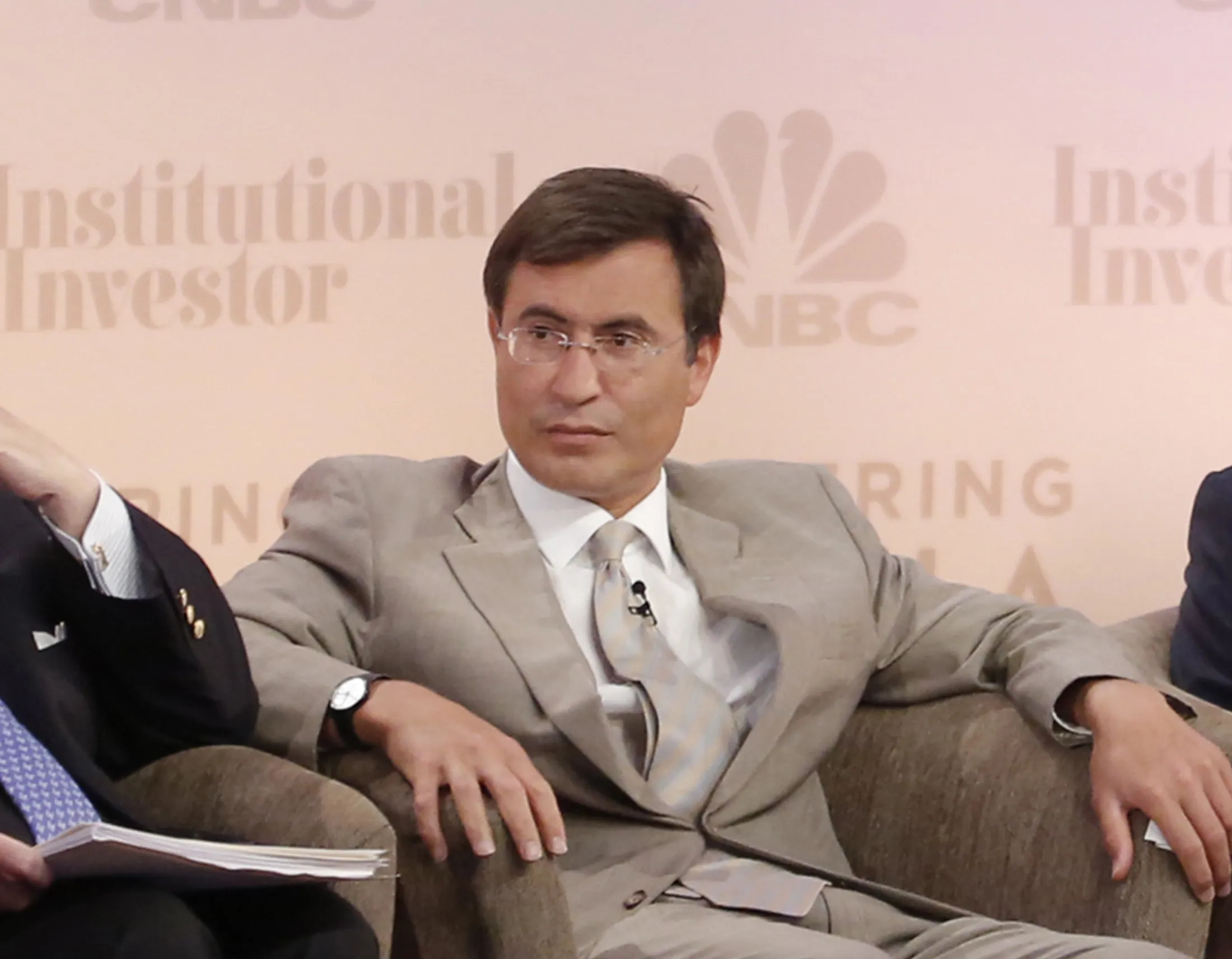 Billionaire Hohn-Backed Fund Seeks to Boost Clean Energy in Asia ...