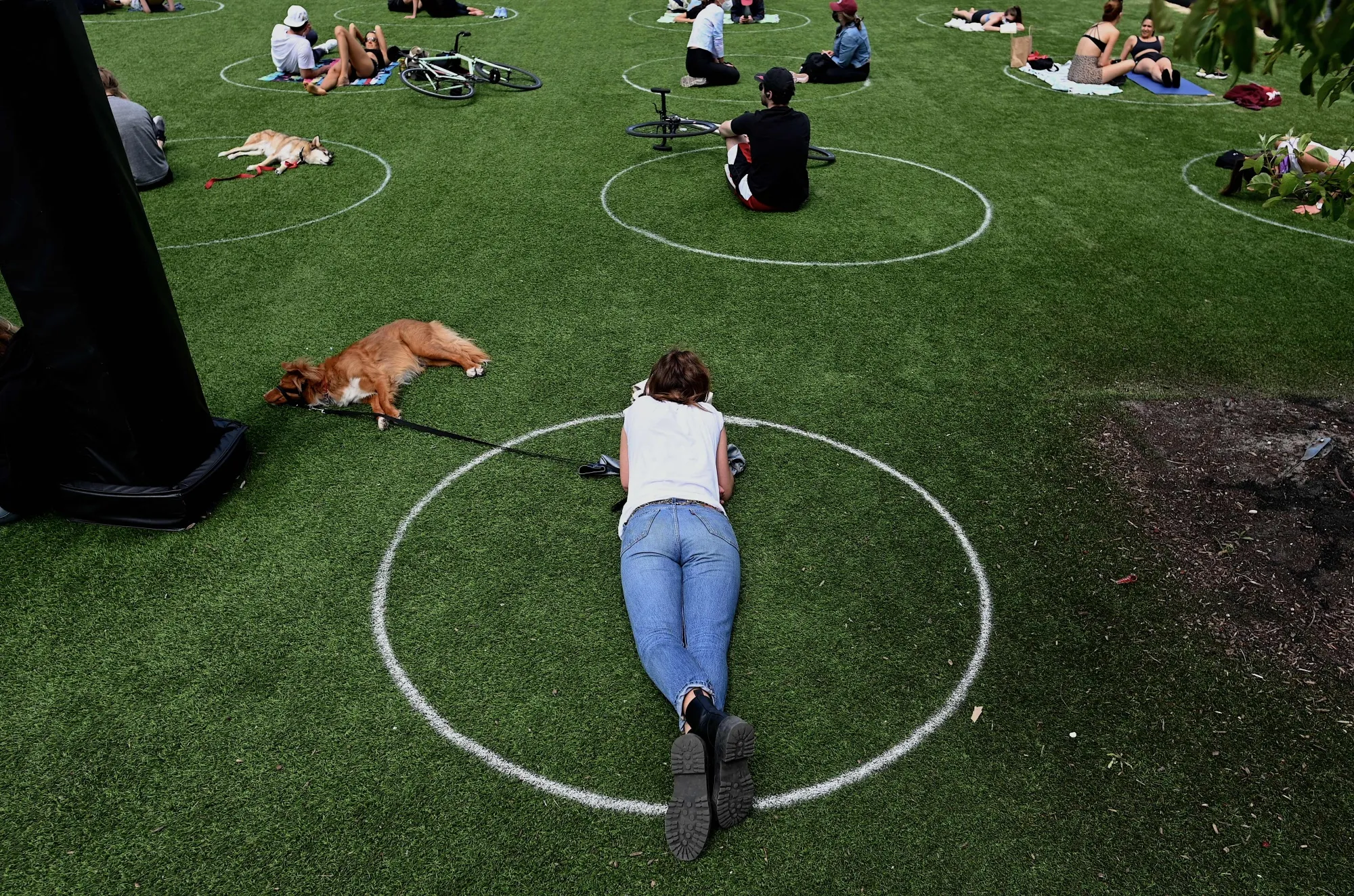 Lying-Flat Millennials Lead the Charge for Work-Life Balance - Bloomberg