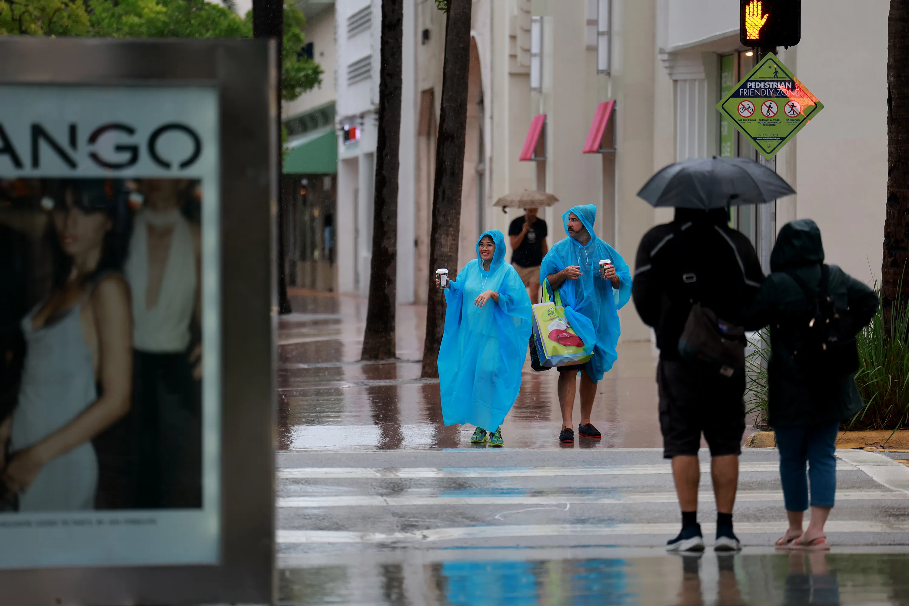 Miami Had a Record Day for Rain as El Niño Grows: Weather Watch - Bloomberg
