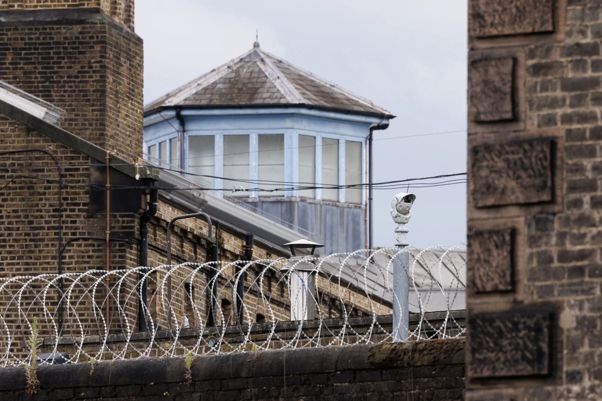 UK Launches Hunt for Second Foreign Criminal Mistakenly Freed - Bloomberg