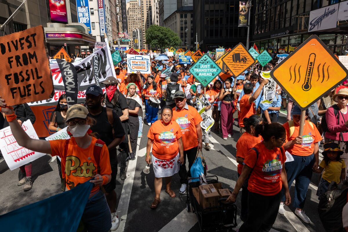 NYC Climate Protests Draw Thousands Ahead of UN Gathering - Bloomberg