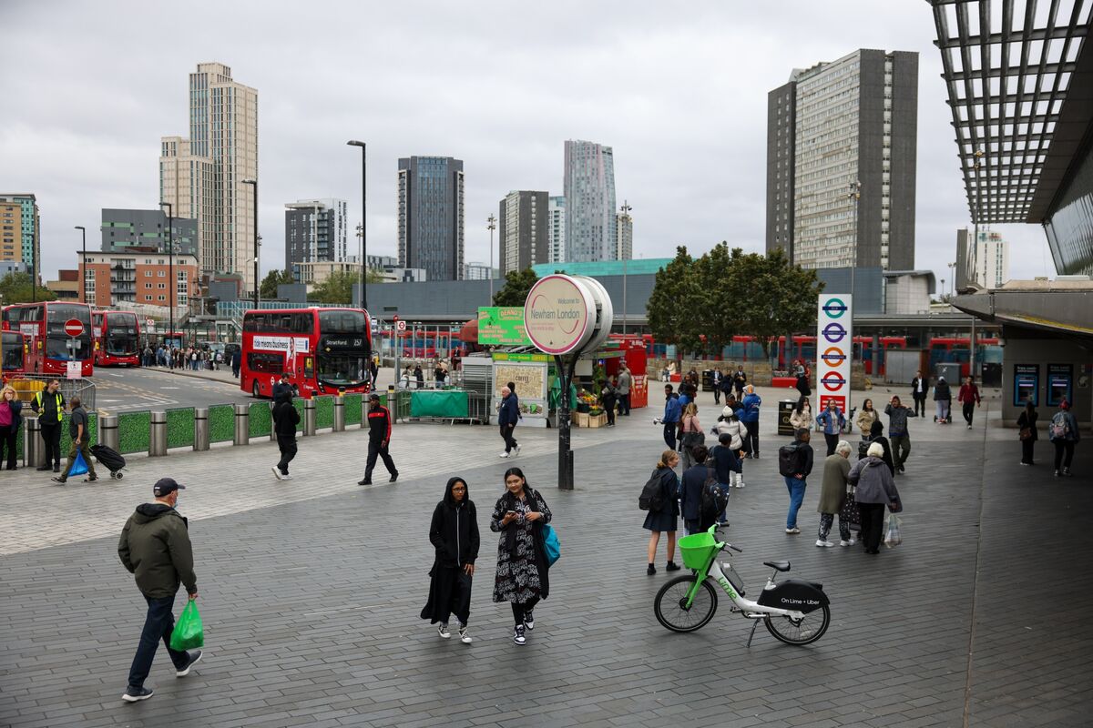 Quantitative Easing: UK Sours on £895 Billion Stimulus Tool - Bloomberg