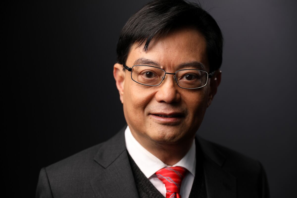 Singapore's Heng Sees Solid Southeast Asia Growth Amid Risks - Bloomberg