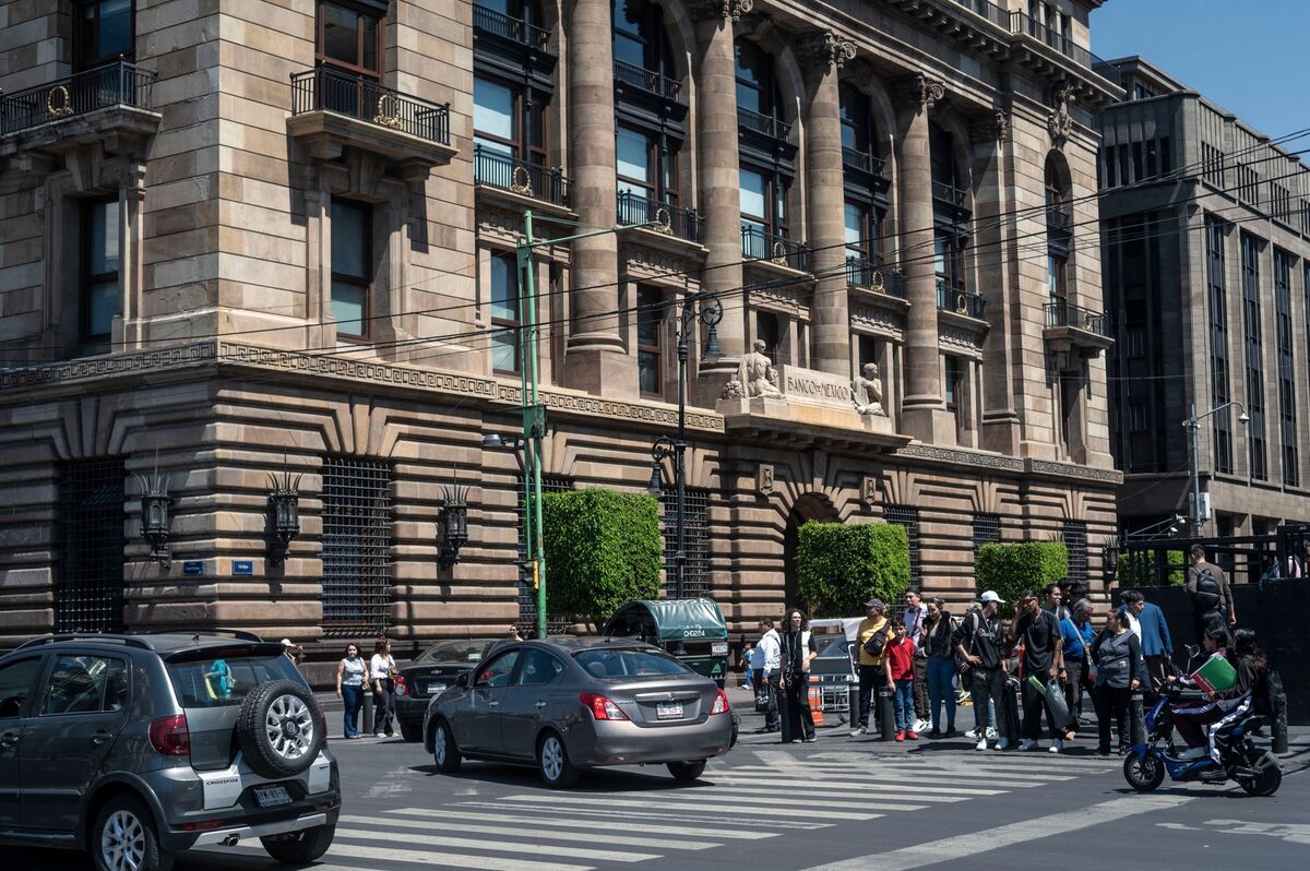 Banxico México: aranceles afectan perspectivas económicas - Bloomberg