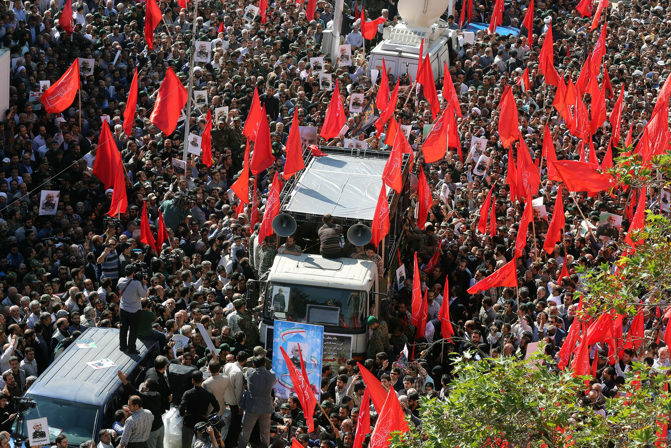 Iranian Commanders Killed in Syria as Assad, Allies Attack - Bloomberg