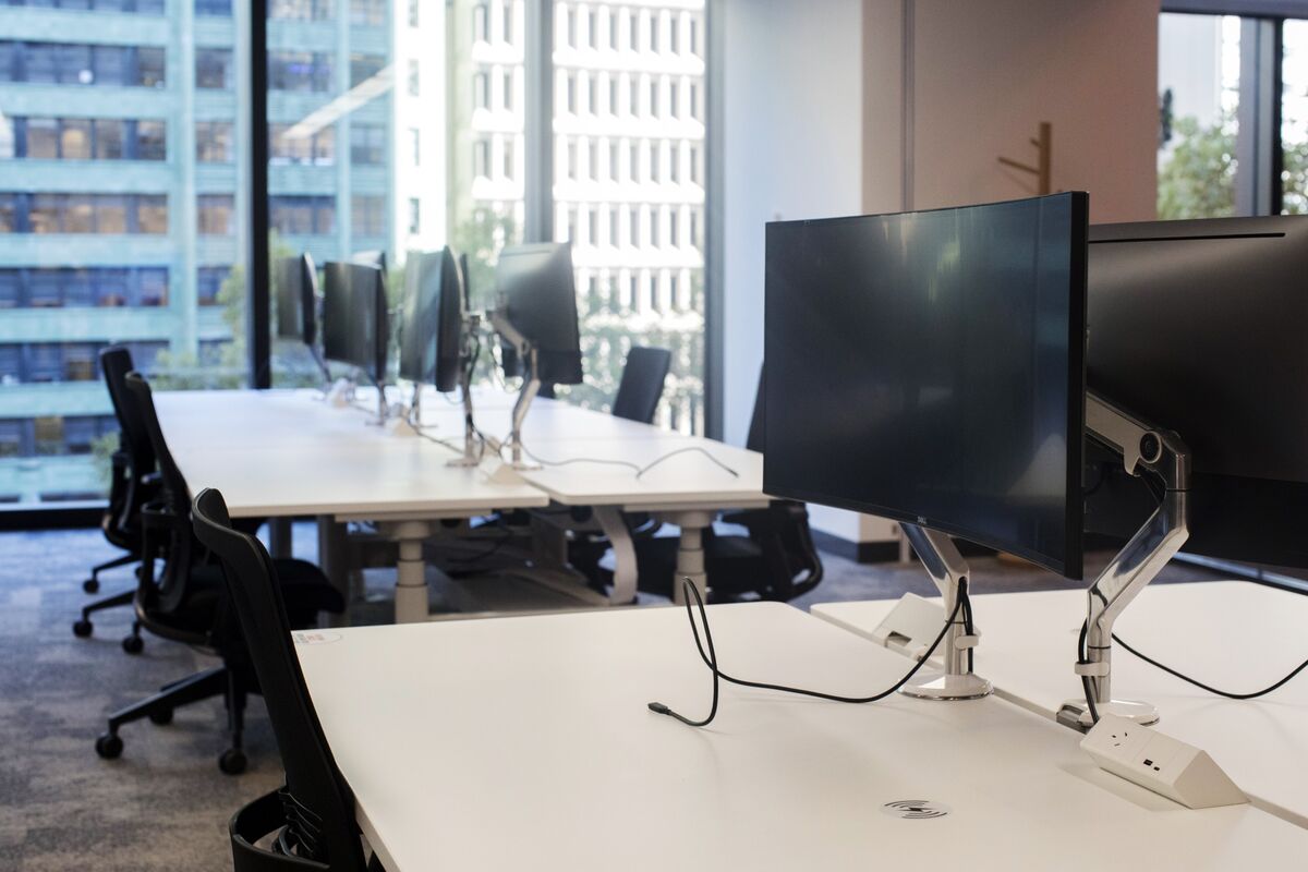 Hannah Levitt - Journalist Profile - Intelligent Relations