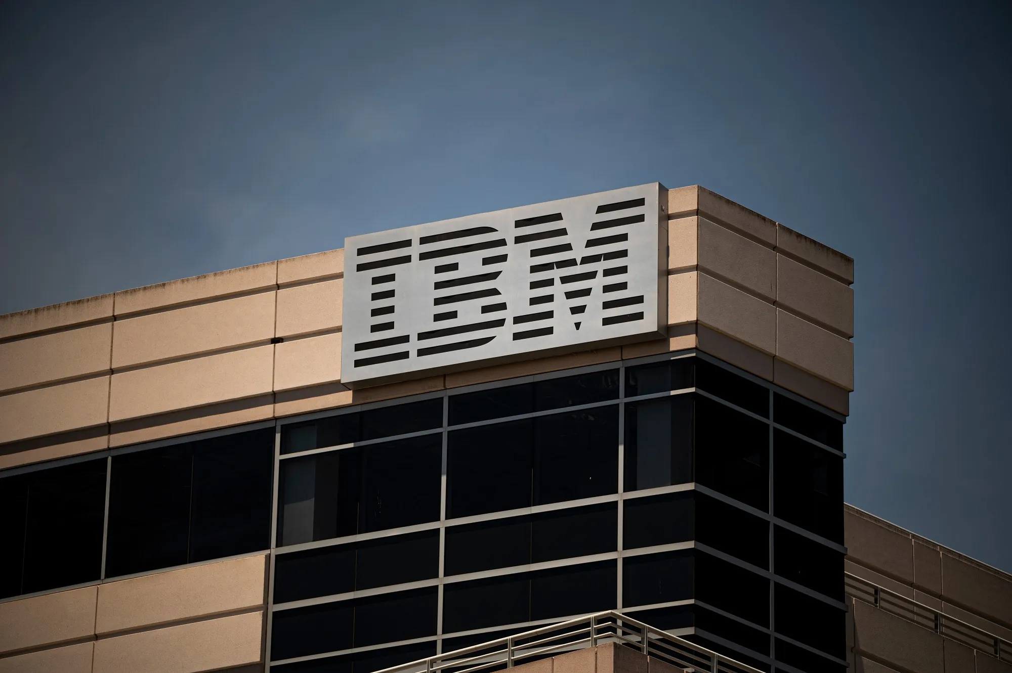 Previsión crecimiento IBM ventas largo plazo supera expectativas ...
