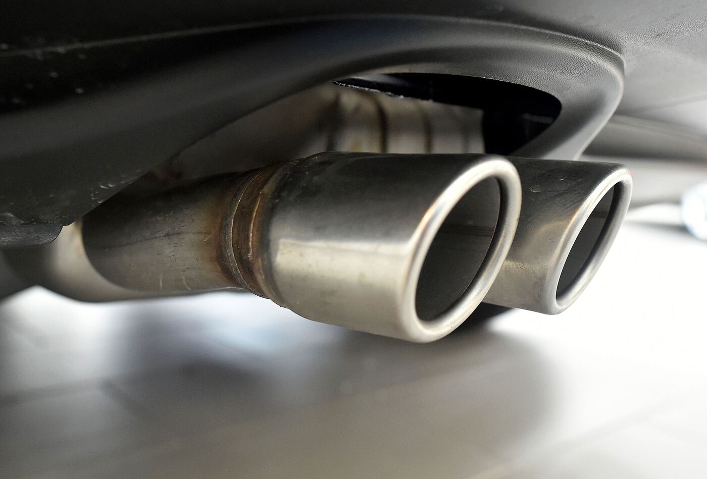 Volkswagen Apologizes for Testing of Diesel Fumes on Monkeys - Bloomberg