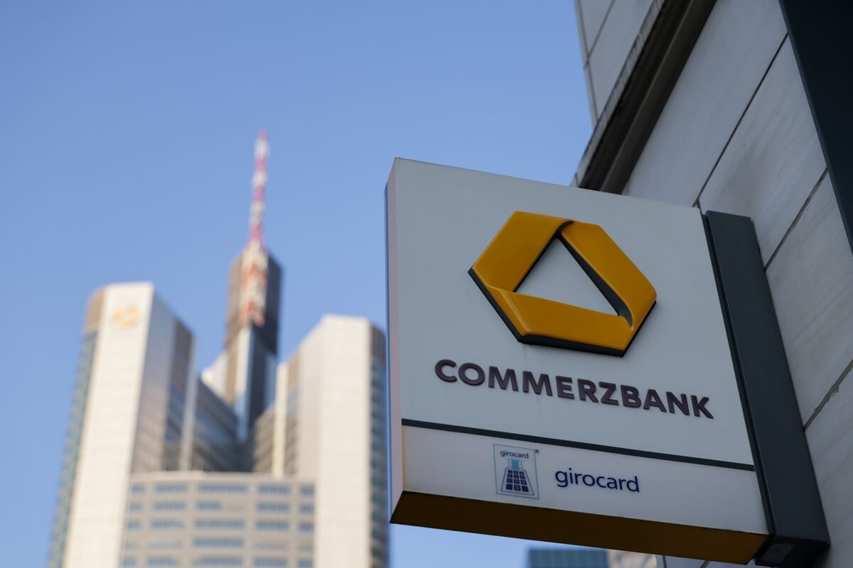 UniCredit sichert sich Zusagen für Commerzbank-Anteil über 30% - Bloomberg
