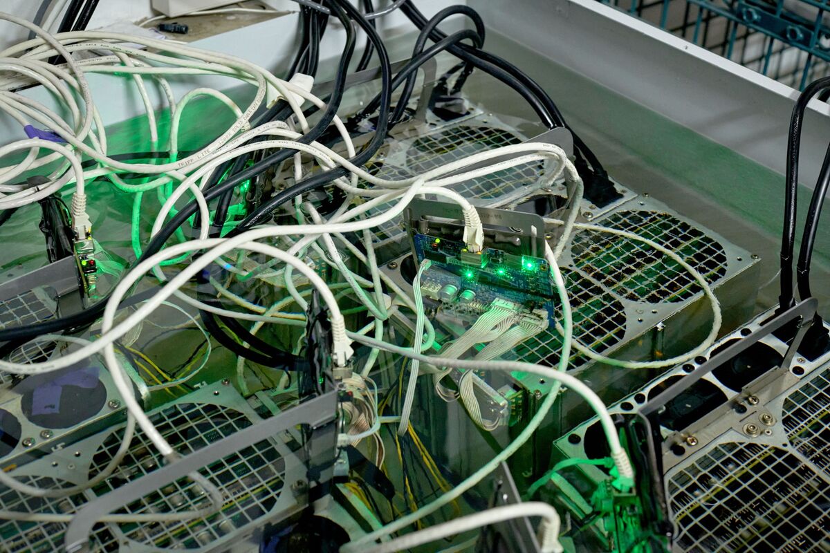 Bitcoin Price (BTC) Steadies as Grayscale ETF (GBTC) Outflows Slow ...