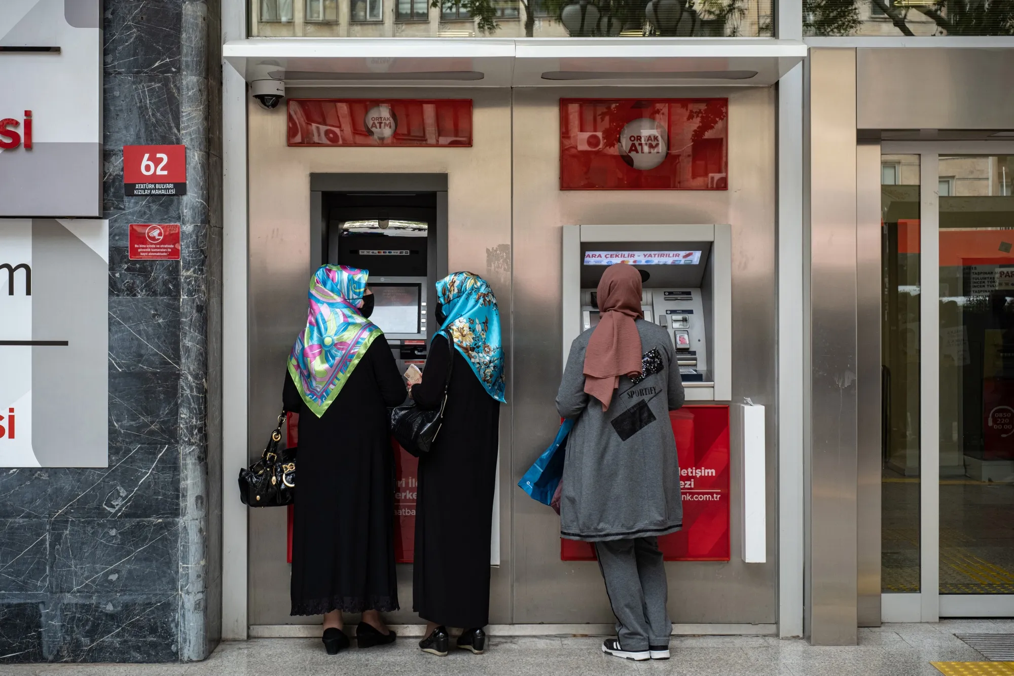 Turkish Central Bank Sets Target for Lenders to Reduce FX-Linked ...