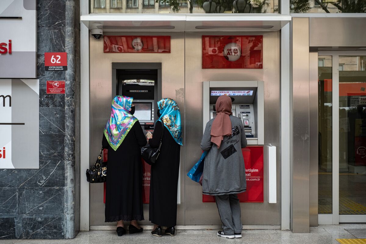 Turkish Central Bank Sets Target for Lenders to Reduce FX-Linked ...