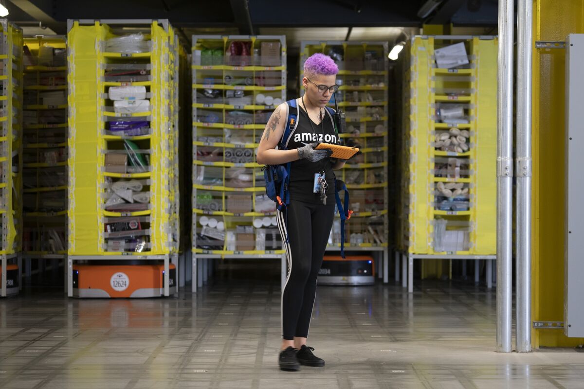 Amazon Worker Retraining Program 2019: Company to Spend $700 Mill ...