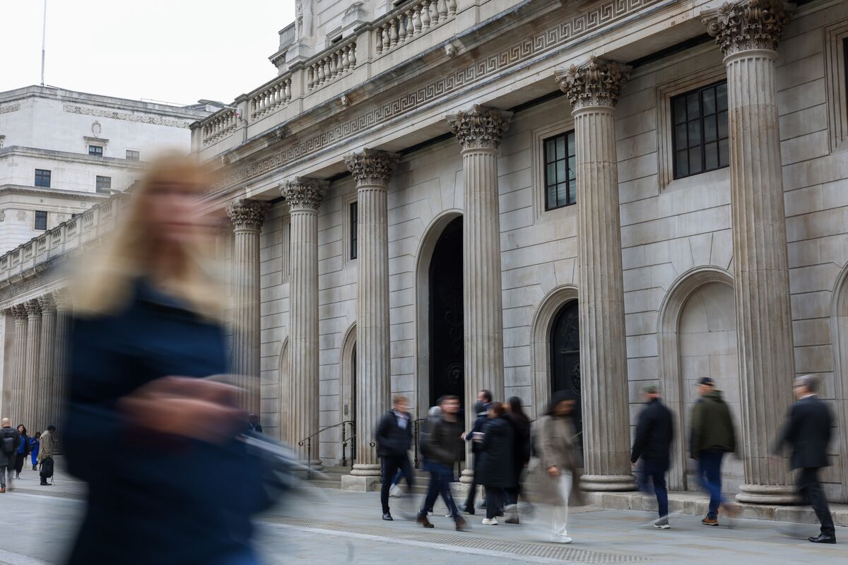 BOE Sees Some Concentration Risks in Clearing House Stress Test - Bloomberg