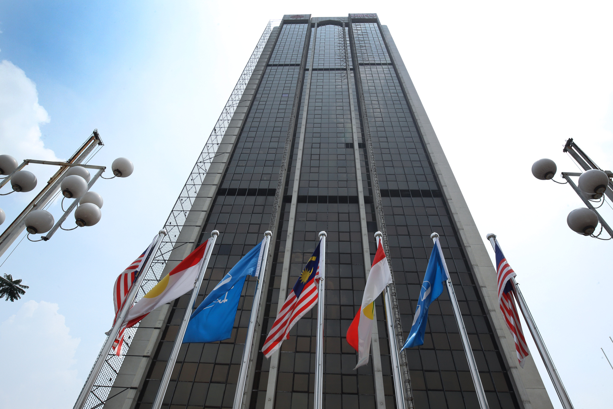 Malaysia Ruling Party Maintains Winning Streak in State Poll - Bloomberg