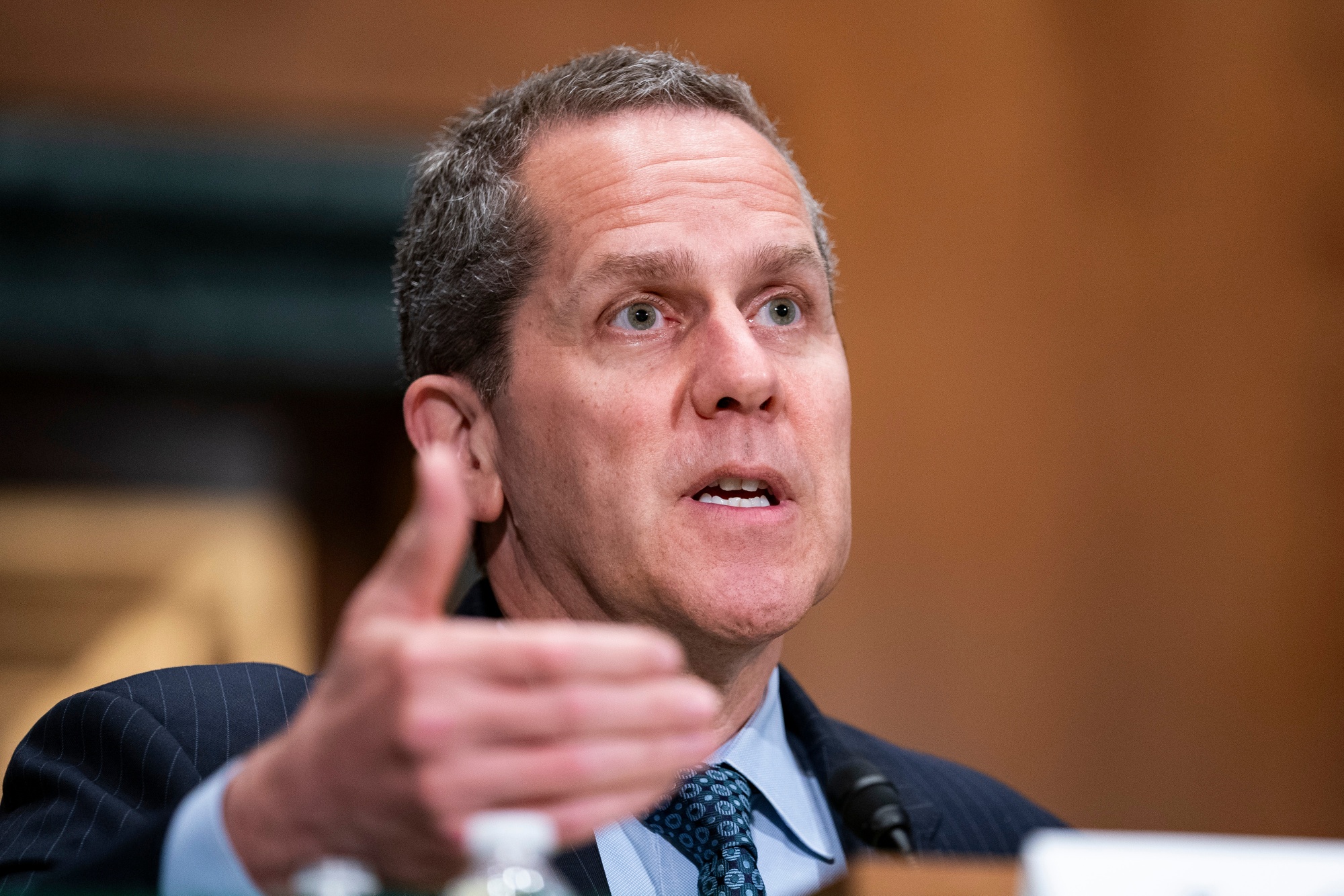 Fed’s Barr Pressed by Senator Warren About Delay in Proposing Bank ...