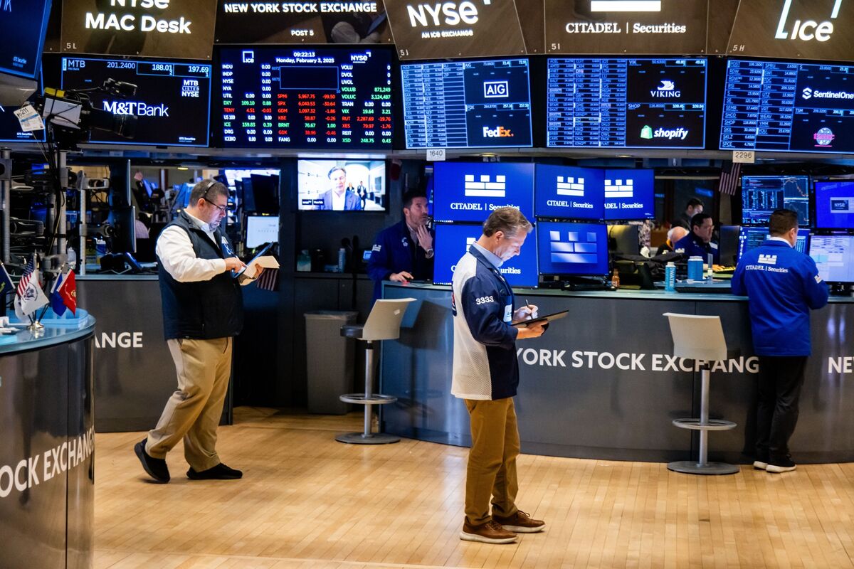 Stocks Chart Dramatic U-Turn From Record High to Recession Fears ...